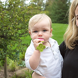 Innobaby Original Teethin Smart EZ Grip Fruit Teether and Sensory Toy for Babies and Toddlers in Berry. BPA Free Teether