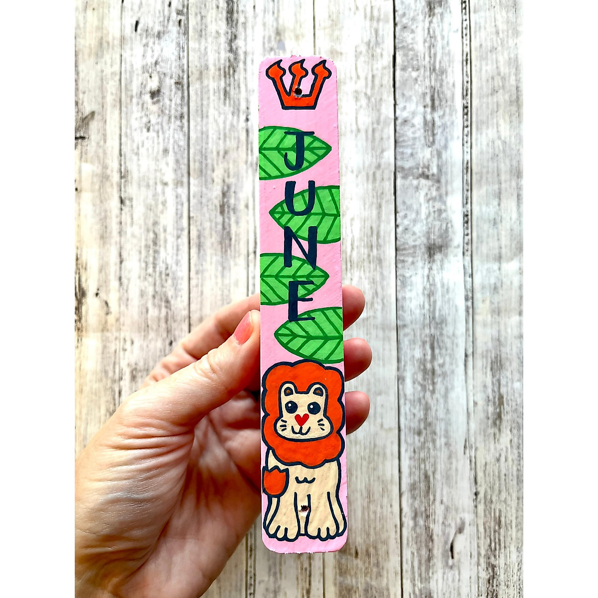 Personalized Lion Mezuzah, Hand Painted Wood Scroll Case, Jewish Hebrew Baby Naming, Birthday Nursery, Gift for Bris, Brit Milah