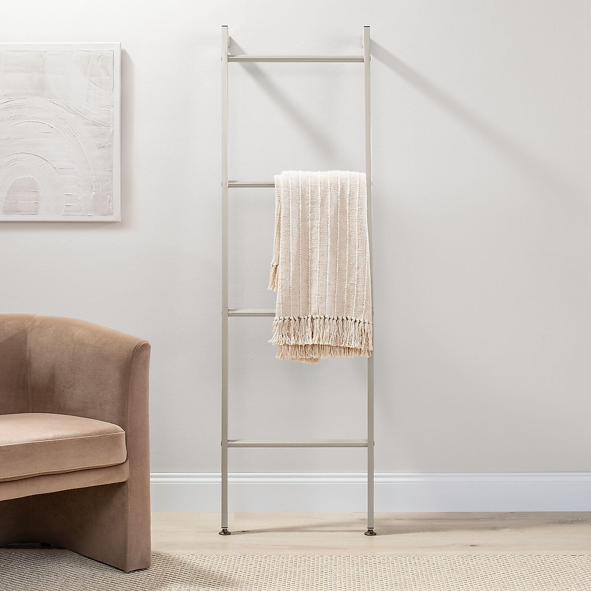 mDesign Metal Leaning Blanket and Towel Ladder - Blanket Ladder for Bedroom and Towel Ladder for Bathroom - Throw/Quilt Display Holder Rack - Nursery Wall Ladder - Blanket Ladder Decor - Satin