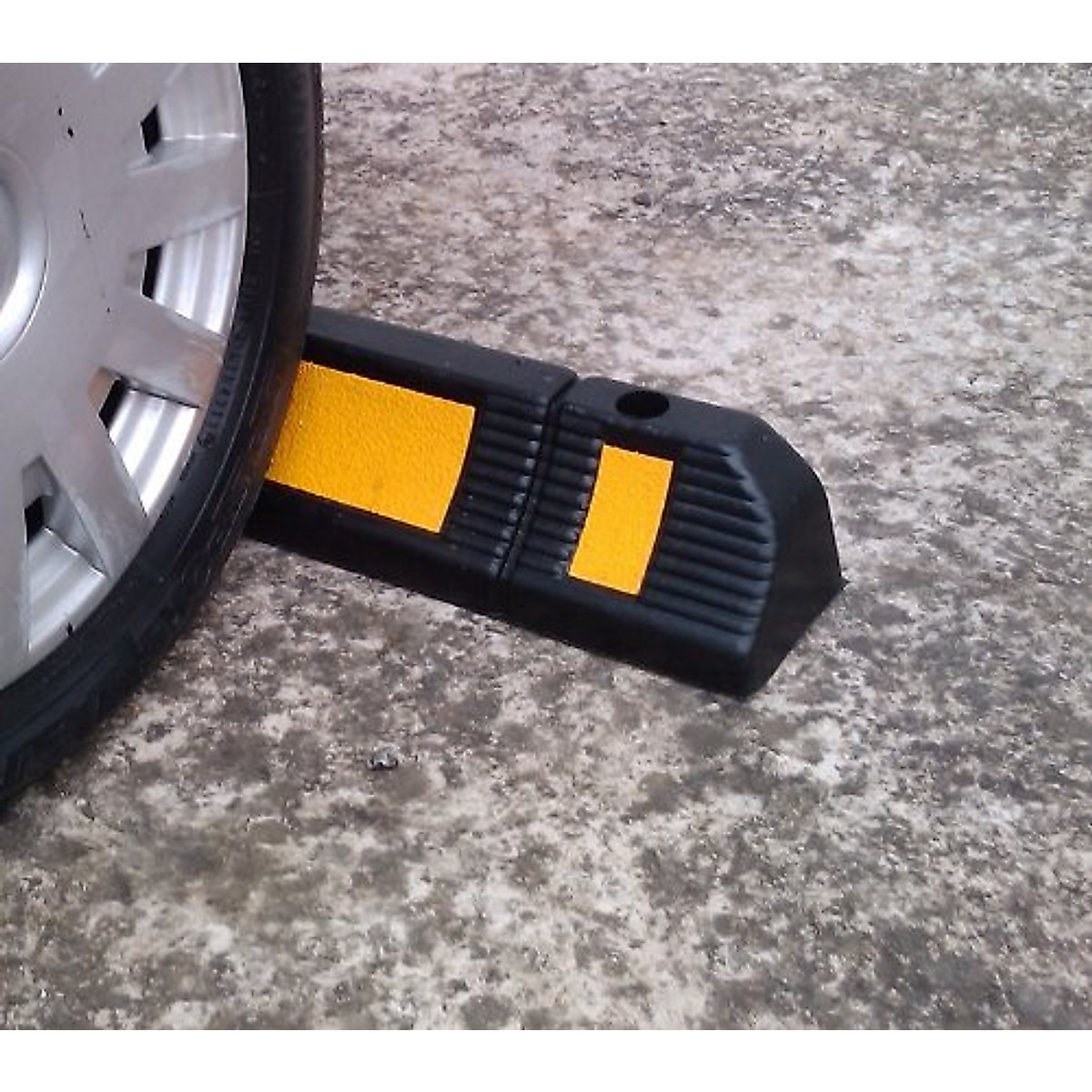 Parking Stopper for Garage Floor, Blocks Car Wheels as Parking Aid and Stops the Tires, acting as Rubber Parking Curbs that Protect Vehicle Bumpers and Garage Walls, 23.6"x4.7"x3.9" (Pack of 2)