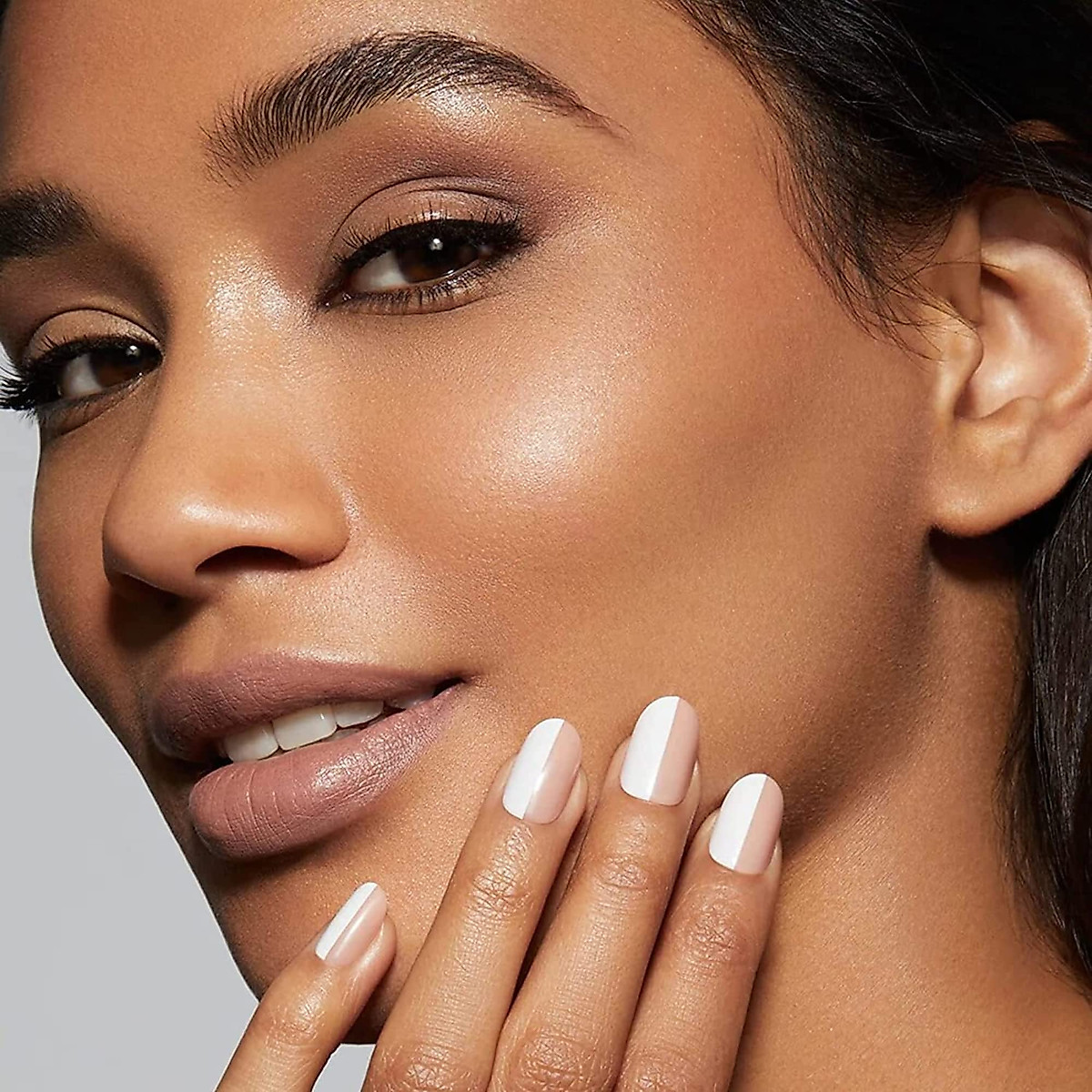 Static Nails Reusable Pop-On Manicure Set, Non-Damaging Glue-On Nails (Portofino Round) - False Nails with Static Nail Glue, Nail Set, Fake Acrylic Press On Nails