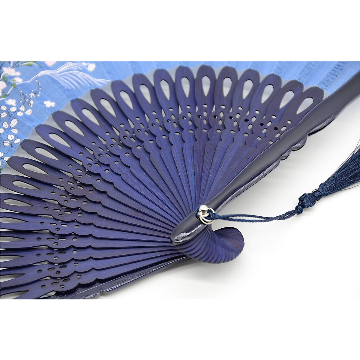 OMyTea® "Grassflowers 8.27"(21cm) Hand Held Folding Fans - With a Fabric Sleeve for Protection for Gifts - Chinese/Japanese Vintage Retro Style (Blue)