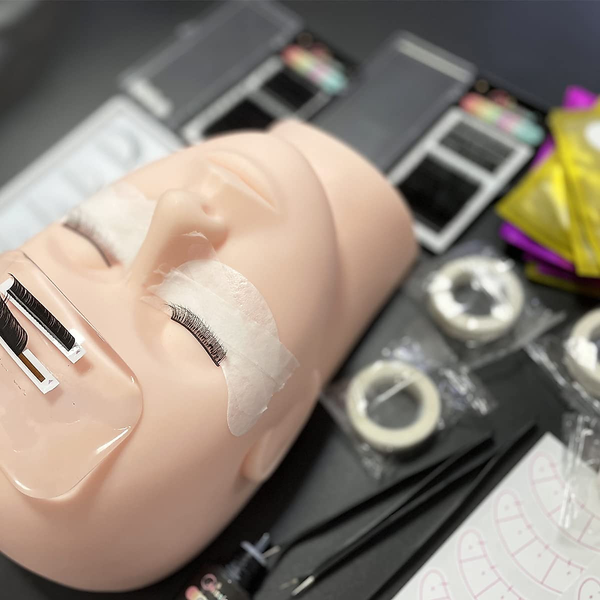 Lash Eyelash Extension Kit, Missicee False Eyelash Grafting Training Tool Kit For Beginners Eyelashes Extensions Practice with Flat Mannequin Head Individual Lashes Tweezers