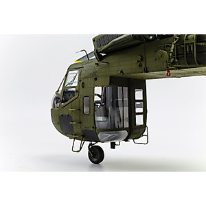 ICM 53054 — Sikorsky CH-54A Tarhe, US Military Heavy Helicopter Model Kit — Plastic Model Kit in 1:35 Scale — Highly-Detailed Replica of The Original Sikorsky CH-54A Tarhe