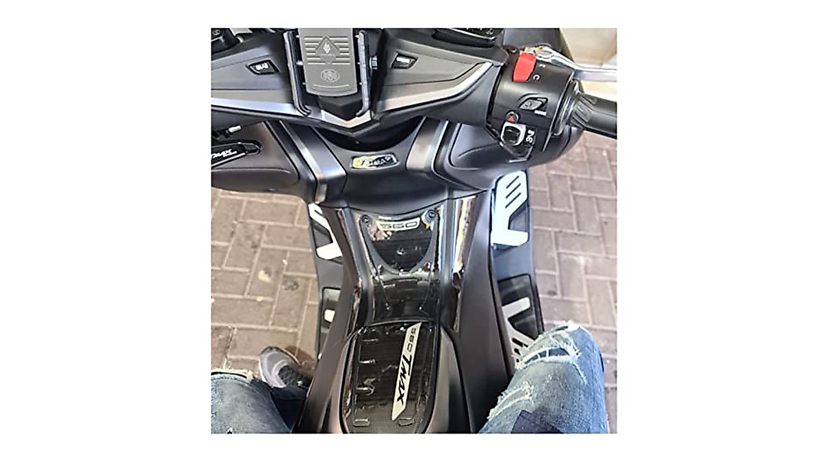 Yamaha TMAX 560 Tank Guard Pads - Secure 3D Carbon Fiber Decal
