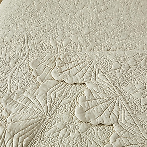 Brandream Beige Quilts Queen King Size Cotton Farmhouse Matelasse Coverlet Scalloped Edge Bedspreads Luxury Quilt Bedding Set 3-Piece 98x106