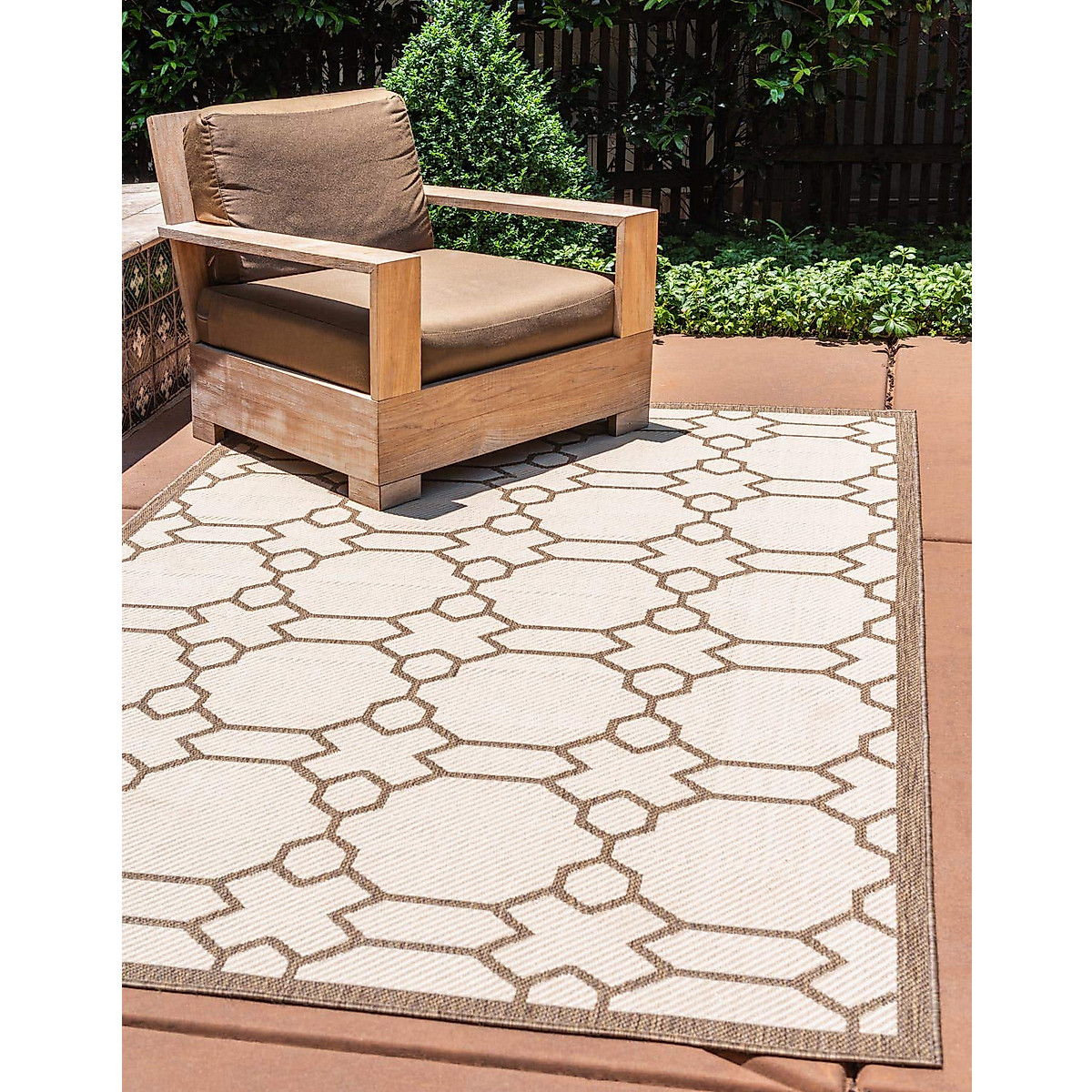 Unique Loom Outdoor Trellis Collection Area Rug - Geometric (6' 1" x 9' Rectangle, Beige/ Brown)