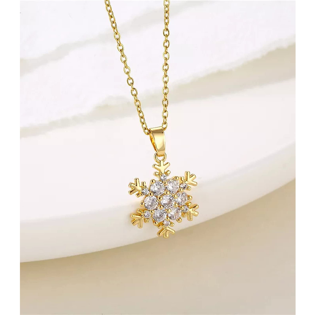 BLUEW Snowflake Pendant Necklace, Gold Plated Stainless Steel Dainty Handmade Jewelry for Women, Sparkly Cubic Zirconia, Diamond Crystal, Stylish Design, Delicate - Gift for Her