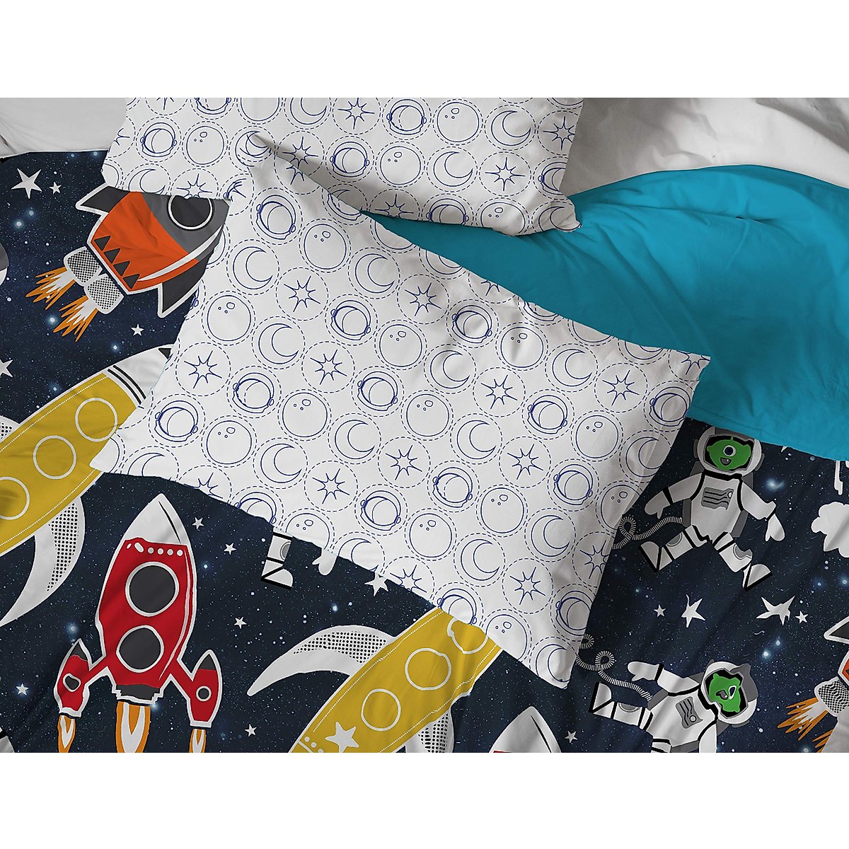 Jay Franco Space 5 Piece Full Bed Set - Includes Comforter & Sheet Set- Bedding Features Spaceships & Rocketships - Super Soft Fade Resistant Microfiber