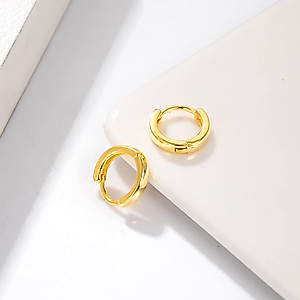 2 Pairs 14k Gold Filled Huggie Hoop Earrings Set Small Gold Hoop Earrings Hypoallergenic Dainty Tiny Cartilage Earrings Minimal Chunky Cuff Earrings For Women (Gold hoop)