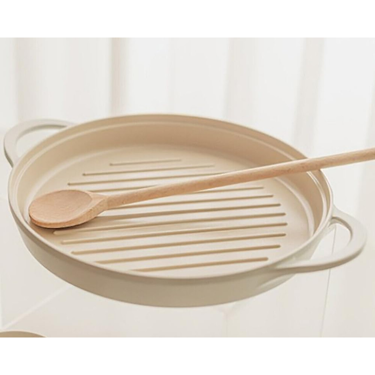 FIKA Kitchen Nonstick 10-Inch BBQ Grill Pan, Griddle with Handle, Healthy Cooking Frying Barbeque Skillet, Induction Compatible Cookware, Oven Safe, Made in Korea (10" Round)