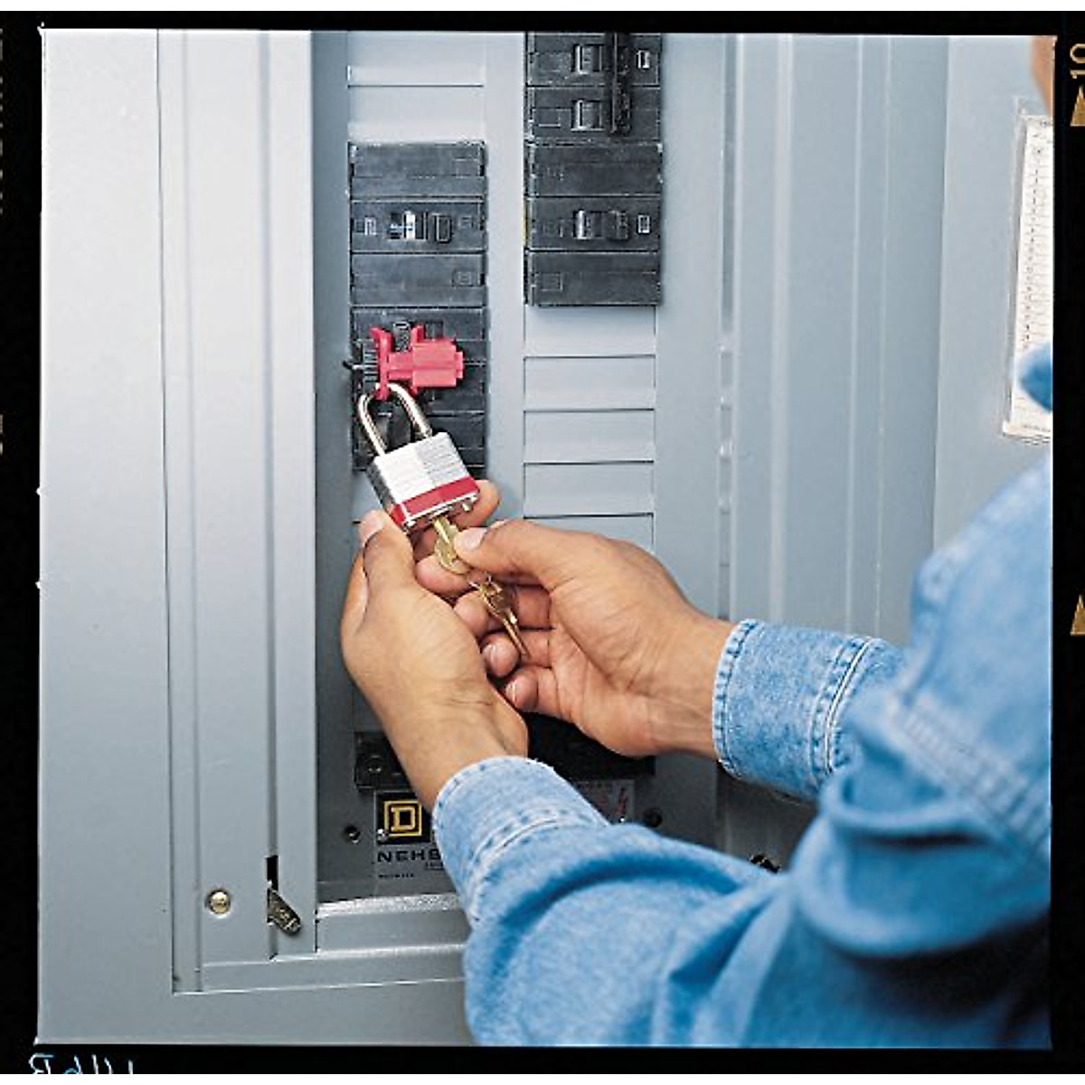 Brady Universal Multi-Pole Breaker Lockout - 66321, Red