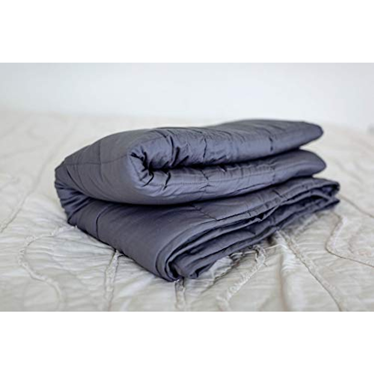 Earth's Pearl 15 lbs Premium Quality Year Round Comfort – Cooling Weighted Blanket | 48 x 72 inches | Perfect for Adults, Big Kids and Teens