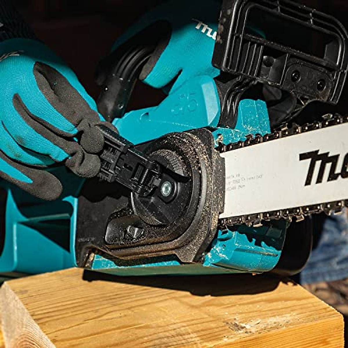 Makita XCU11SM1 18V LXT® Lithium-Ion Brushless Cordless 14" Chain Saw Kit (4.0Ah)