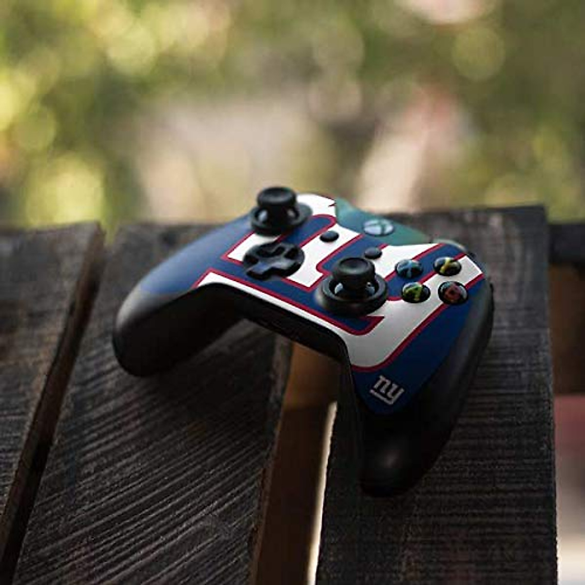 Skinit Decal Gaming Skin compatible with Xbox One Controller - Officially Licensed NFL New York Giants Large Logo Design