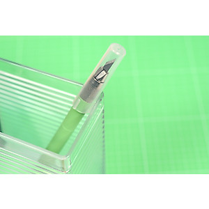 NT Cutter Resin Holder Art Knife, Green Holder, 1 Knife (D-401P-G)