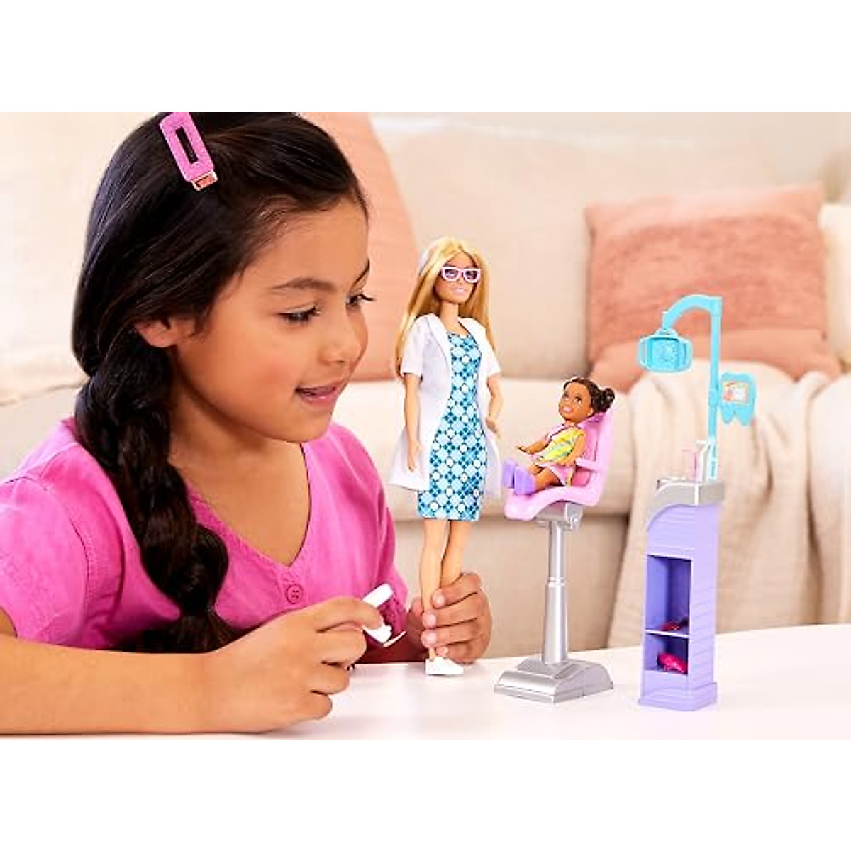 Barbie Careers Playset, Teacher Set with Brunette Fashion Doll, 1 Blonde Toddler Small Doll, Furniture & Accessories