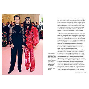 Little Book of Gucci: The Story of the Iconic Fashion House (Little Books of Fashion, 7)