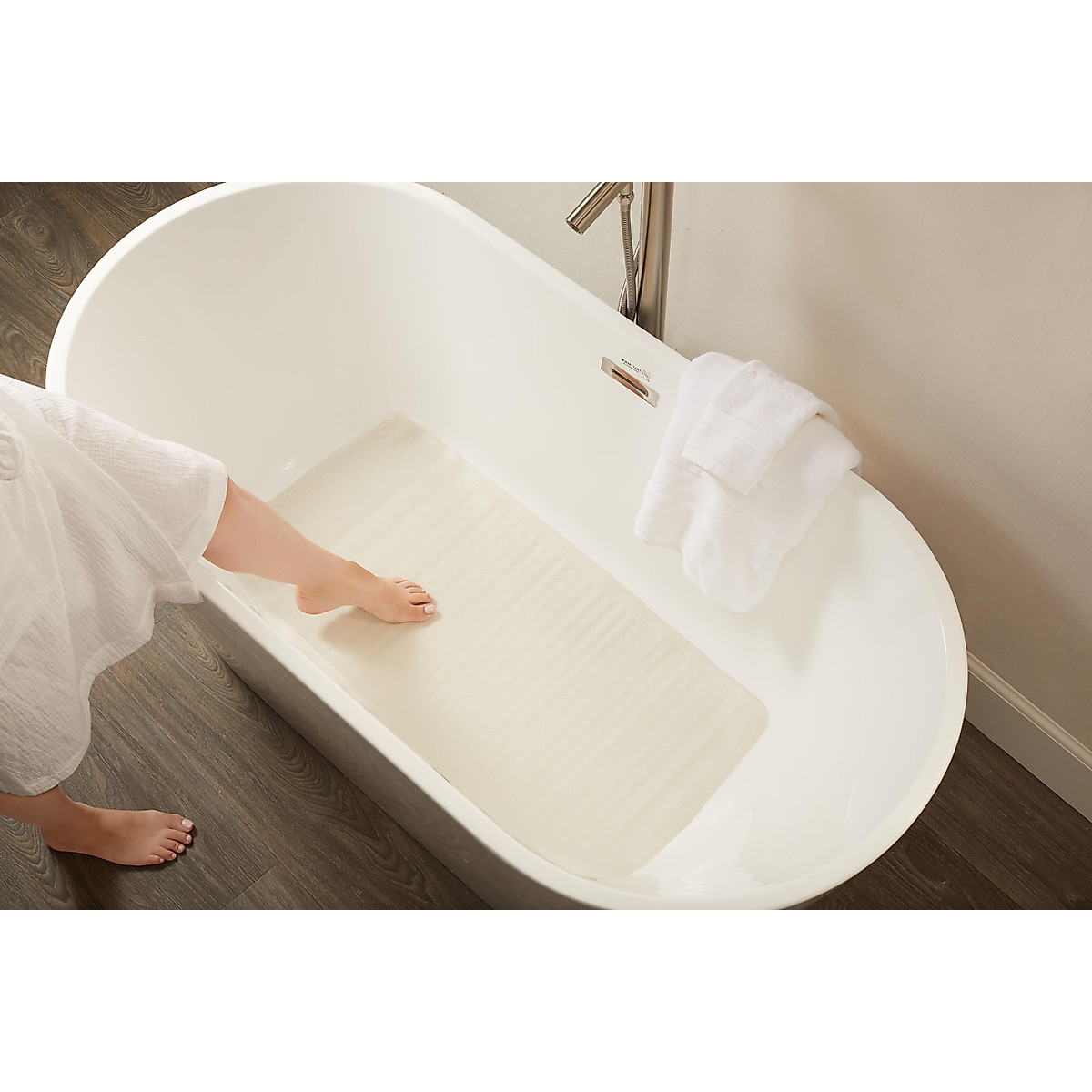 Rubbermaid Commercial Products Bath Tub and Shower Mat, Extra Long Safti-Grip Non-Slip Bathroom Mat for Shower/Bathtub with Suction Cups, Machine Washable, 36-Inch X 18-Inch, White