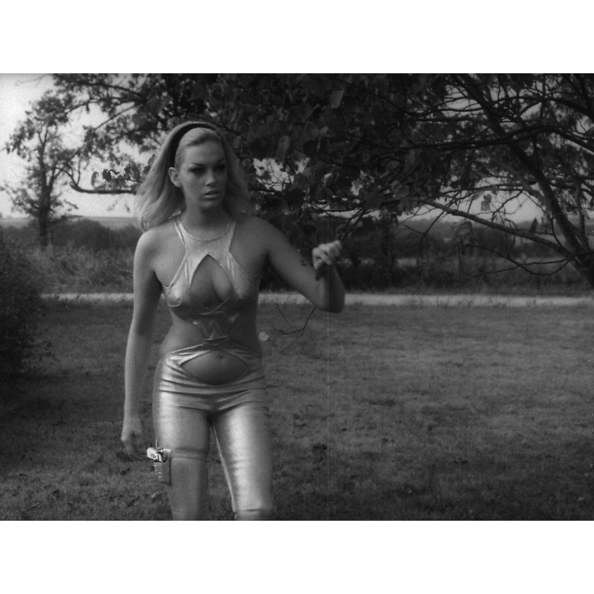 She Mob / The Girl from Pussycat [Blu-ray]