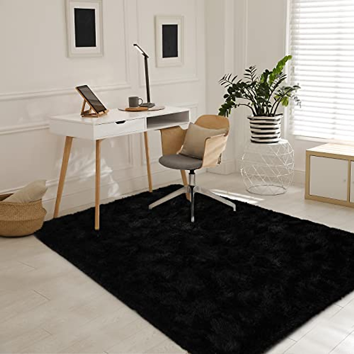 Soft Black Rug for Living Room, Washable 4'X6' Fluffy Shag Area Rug for Bedroom Nursery Room, Throw Shaggy Furry Carpet, Rectangle Faux Fur Plush Fuzzy Rugs for Beside Teen Room Home Décor