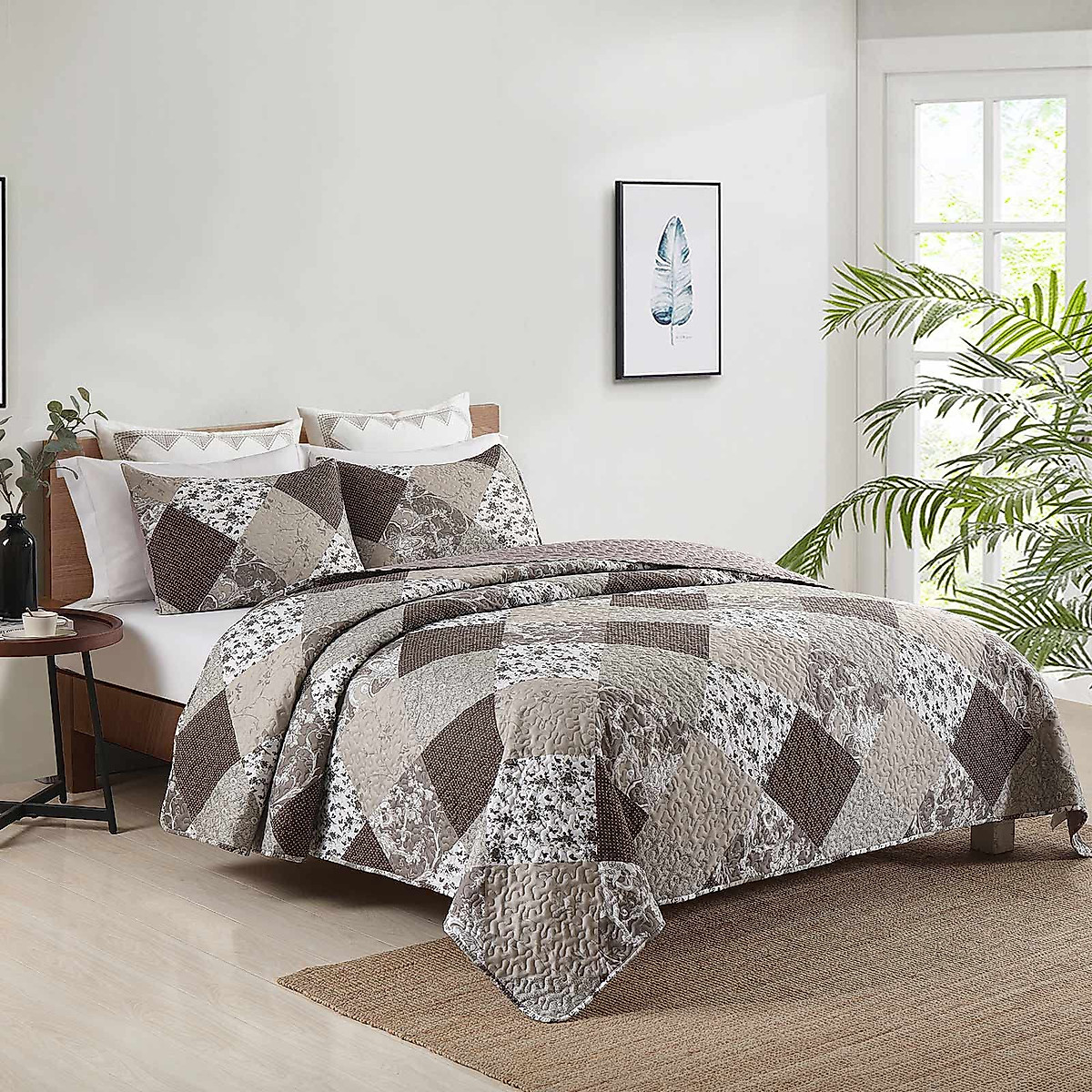 Boryard 3-Piece Queen Quilt Set, Lightweight Soft Warm Full Size Quilt Bedspread Coverlet (90x90 inches) with 2 Pillow Shams (20x26 inches) for All Season, Brown Plaid