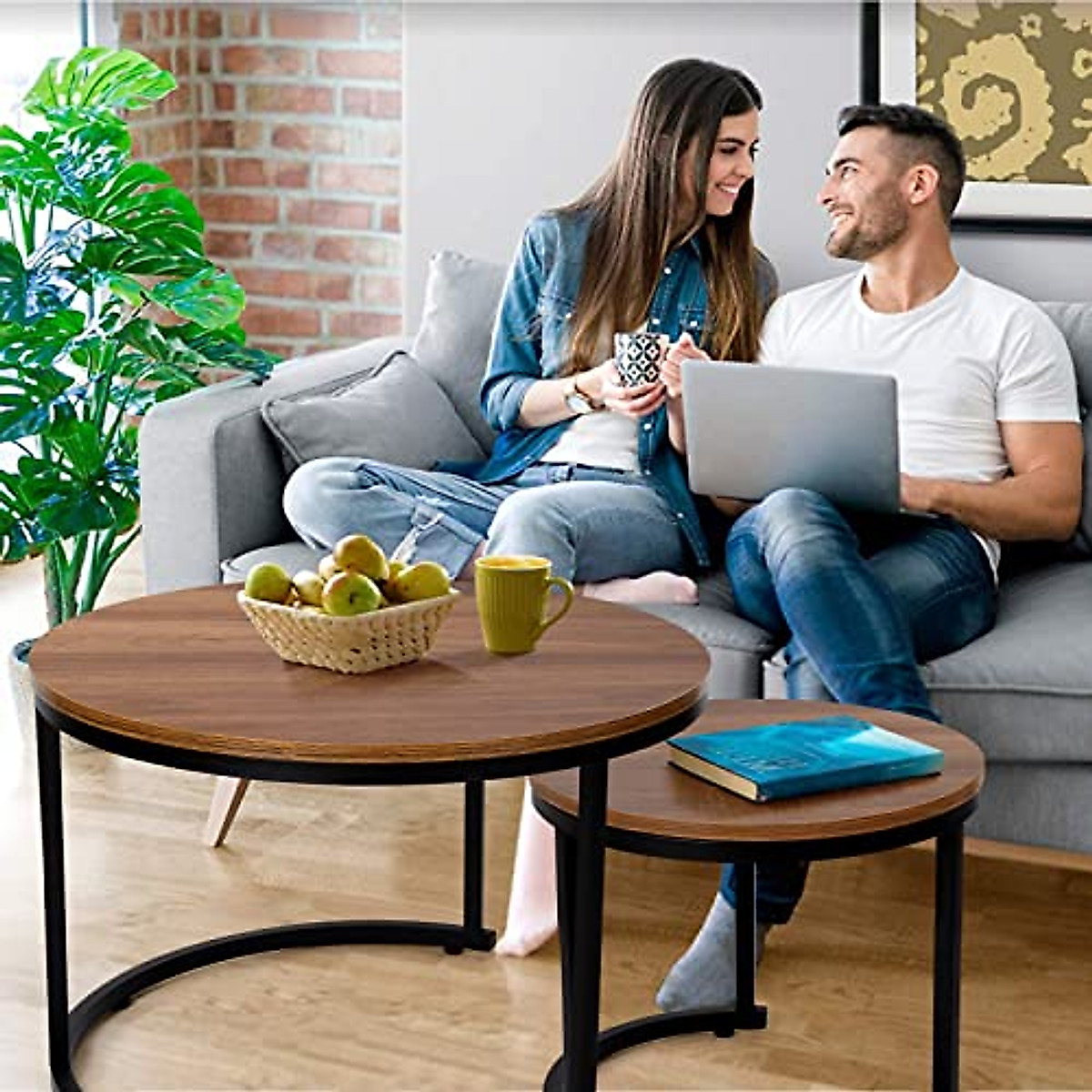 Coffee Tables for Living Room - Small Round Coffee Table Set of 2, Center Table with Solid Wood Grain Table Top and Sturdy Metal Frame, Nesting Tables for Small Spaces, Easy to Assemble (Walnut)