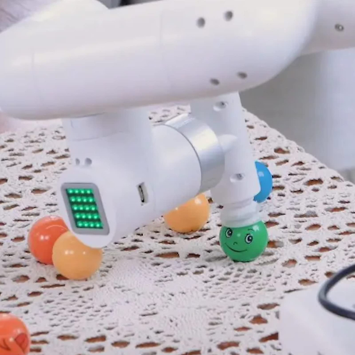 ELEPHANT ROBOTICS Robotic Arm myCobot 280 with Raspberry Pi 4& Flat Base, Open Source 6-DOF Robot Arm, Collaborative Desktop Coding Robot, Education ROS Robot Arms for Programming Learning
