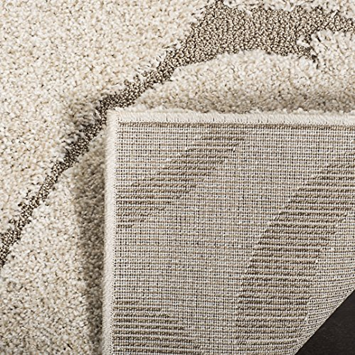 SAFAVIEH Florida Shag Collection Accent Rug - 4' x 6', Cream & Beige, Scroll Design, Non-Shedding & Easy Care, 1.2-inch Thick Ideal for High Traffic Areas in Foyer, Living Room, Bedroom (SG455-1113)