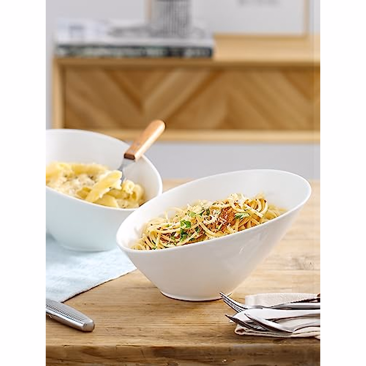 DOWAN 26 OZ Salad Bowls 2 Packs - 9.5" Large Serving Bowls - Angled Bowls for Salad, Pasta, Fruit, Macaroni, Taco, Sauces - Slanted Curve Bowls for Restaurant, Party, Daily Use, Wedding, Anniversary