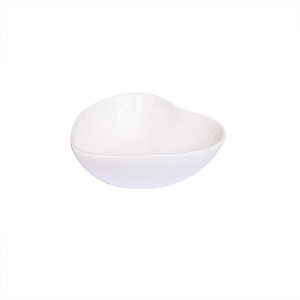 Pirhosigma 4 pcs Heart Shaped Porcelain Soy Sauce Dish Ceramic Dip Dipping Bowls White for Dinner Baking BBQ and Cooking