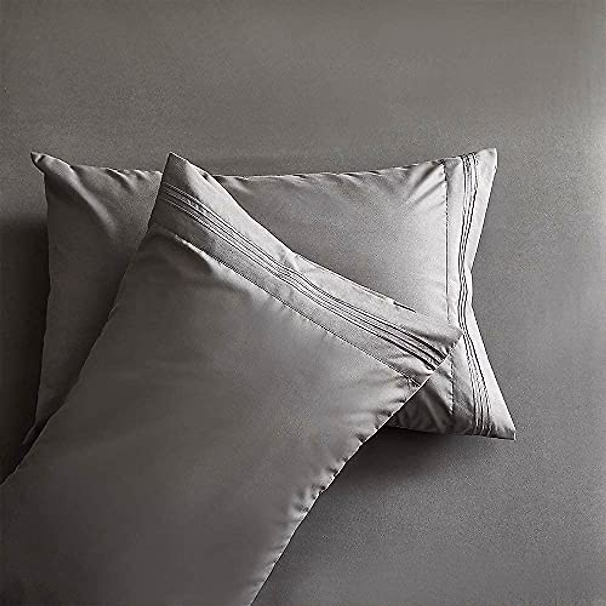 DERBELL Bed Sheet Set - Brushed Microfiber Bedding - Bedding Sheets & Pillowcases - Deep Pockets - Easy Fit - Breathable & Cooling Sheets - 4 Piece Queen Dark Gray