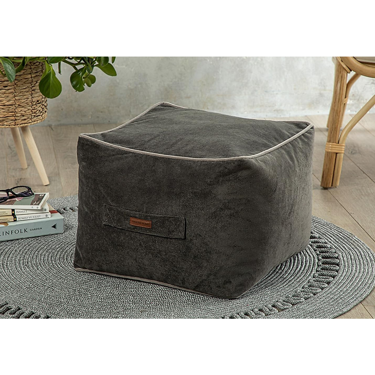 English Home Ottoman Pouffe, Comfortable Cube Foot Stool, Soft Velvet Bean Bag, Home Decor Footstool Extra Seating for Living Room, Bedroom, Casha, 17.7x17.7 inch (45x45 cm), Anthracite