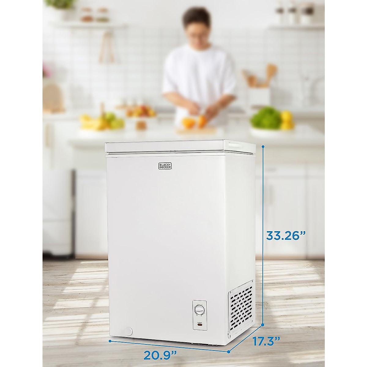 BLACK+DECKER 2.7 Cu. Ft. Compact Chest Freezer, Deep Freezer Holds Up To 94.5 Lbs. of Frozen Food, Removable Storage Basket, BCFK726, White