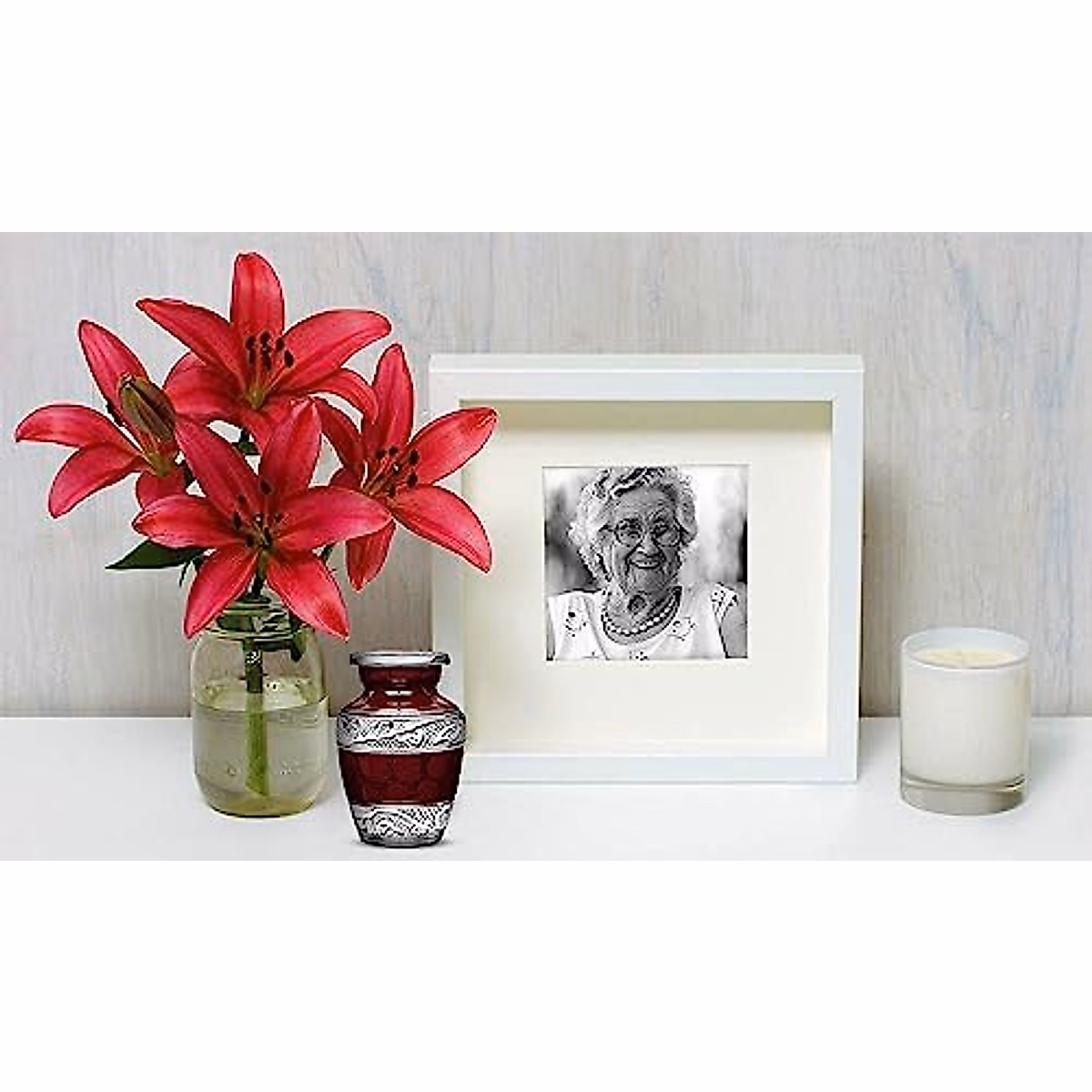 Trupoint Memorials Cremation Urns for Human Ashes - Decorative Urns, Urns for Human Ashes Female & Male, Urns for Ashes Adult Female, Funeral Urns - Red, 1 Small Keepsake