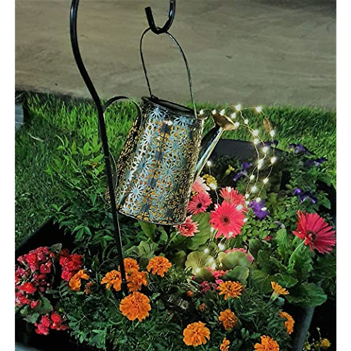 Solar Watering Can Decor Lights, Hanging Garden Ornament Lighting Your Garden, Flower Pattern Metal Lantern Weatherproof Yard Art Ideal Mother's Day, Birthdays, Christmas, Pathway Lights, Bronze