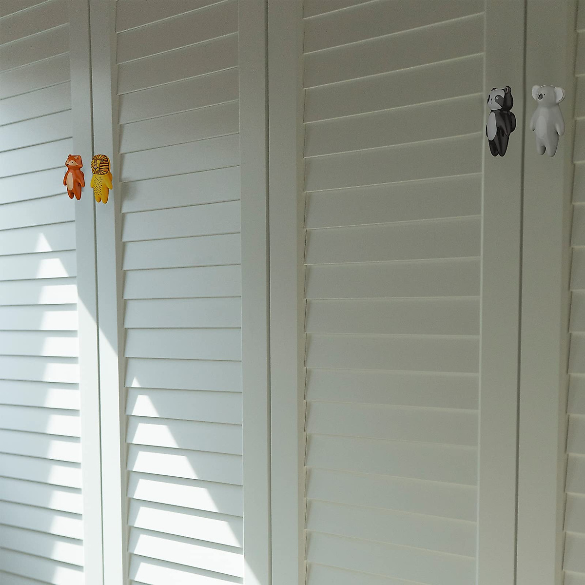 5 Pieces Cute Animal Knobs Kid Handles Ceramic Knobs Child Drawer Pulls Animal Cabinet Handles Lovely Cupboard Knobs Nursery Drawer Handle with Screws for Room Bedroom Bathroom Kitchen Door Dressers