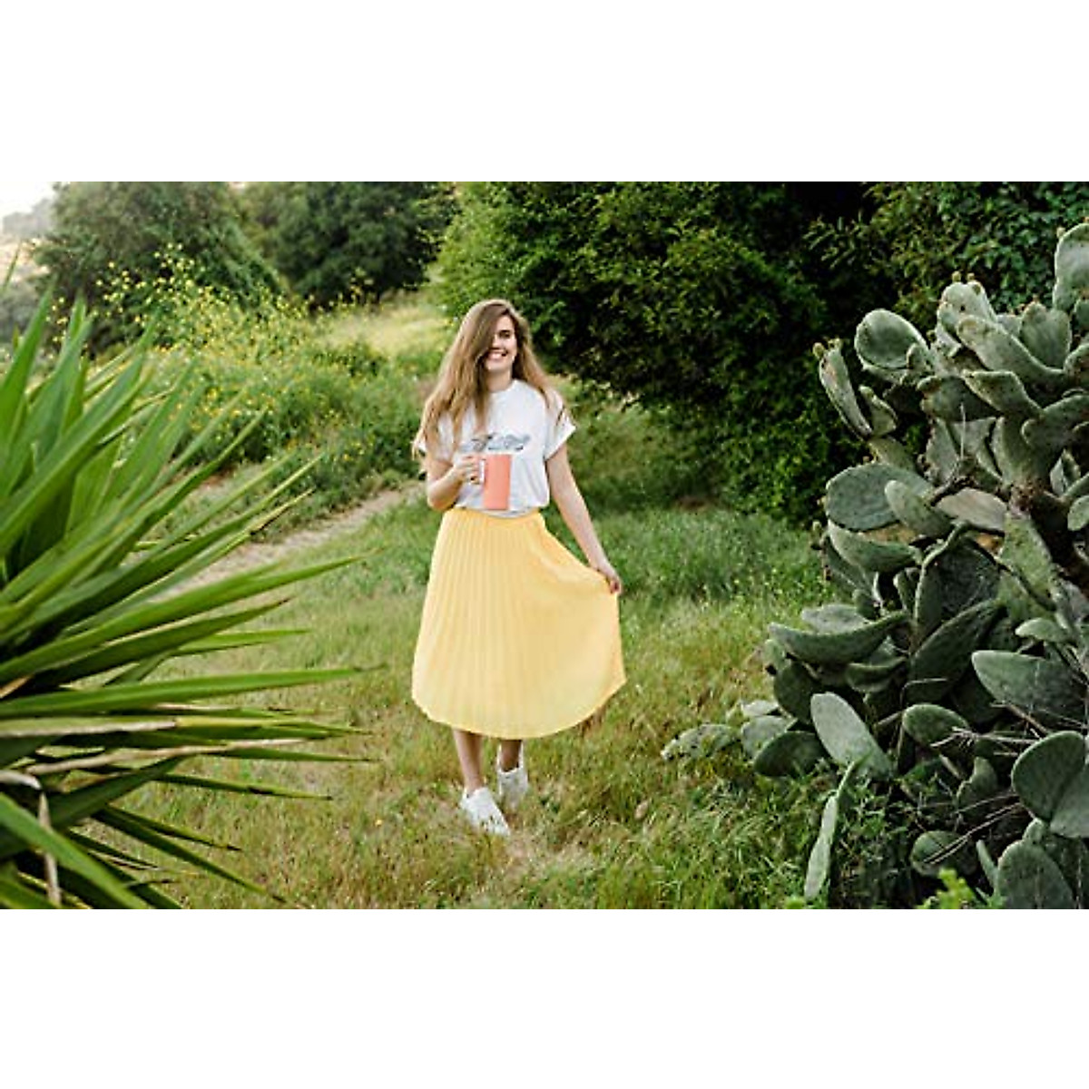 Ello Campy Vacuum Insulated Travel Mug with Leak-Proof Slider Lid and Comfy Carry Handle, Perfect for Coffee or Tea, BPA Free, Georgia Peach, 18oz