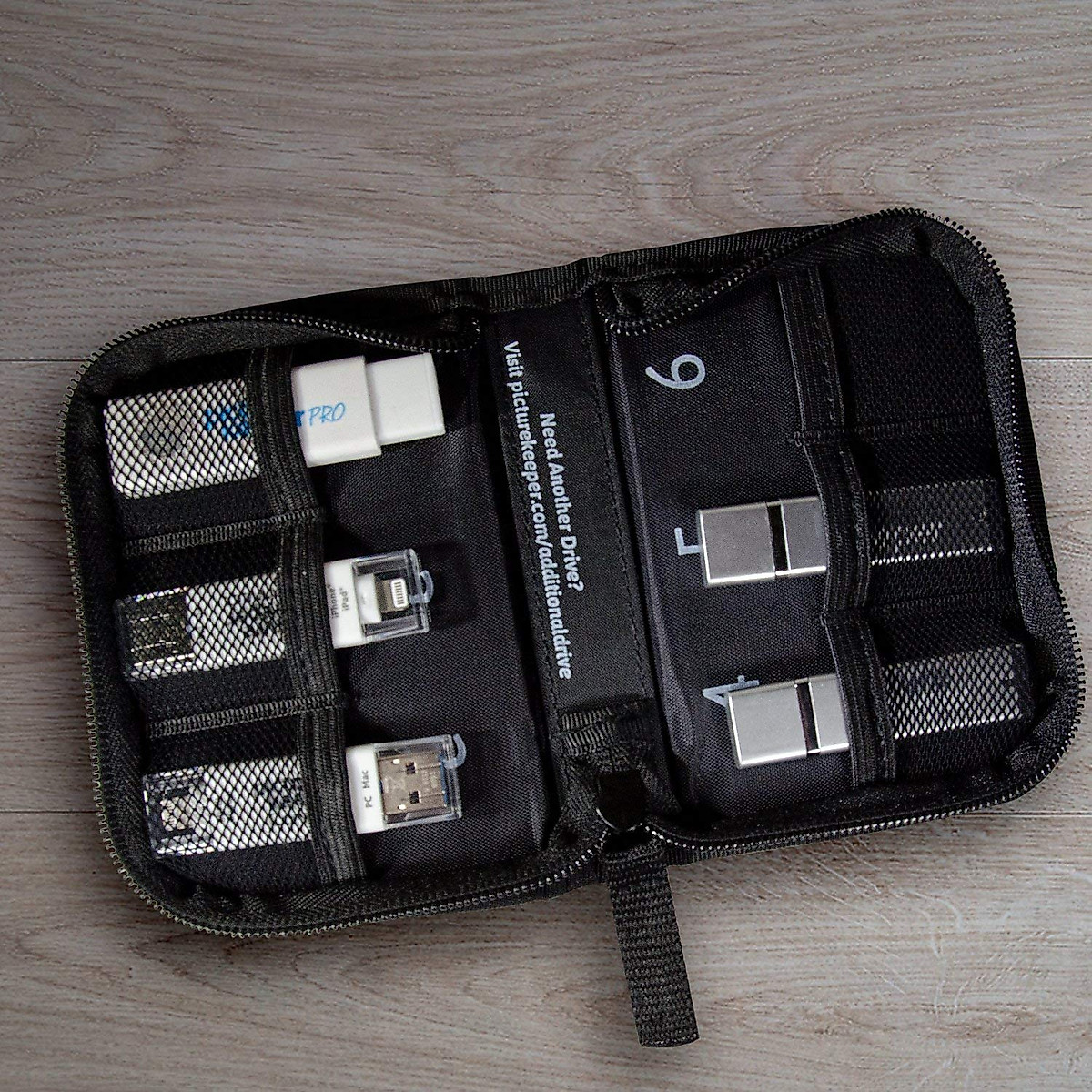 Picture Keeper USB Flash Drive and Tech Organizer Travel Case, Holds 6 USB Drives