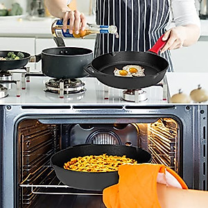 Almcmy 12 Inch Cast Iron Skillet, Pre-Seasoned Frying Pan with Silicone Handle Holder, Cast Iron Pan for Frying Grilling, Oven Safe, Dishwasher Safe - Indoor& Outdoor Use