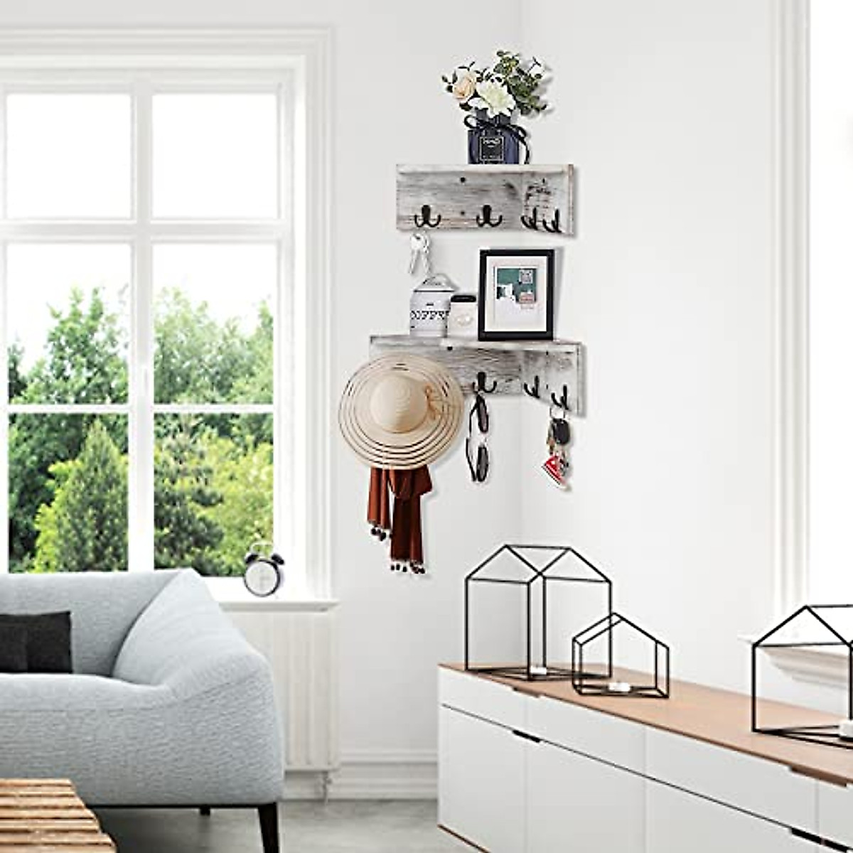 WGFKVAS Corner Shelf Wall Mounted Set of 2, Solid Wood Corner Floating Shelves with Hooks, Rustic White Wall Storage Display Shelf for Wall Decor Living Room, Entryway, Office, Bathroom
