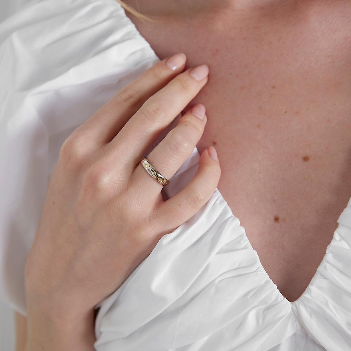 Women's Sterling Silver Footprints in the Sand Ring, Ring Size 8 - Minimalist Jewelry - Sterling Silver Rings for Women - Footprints in the Sand Religious Gifts - Inspirational Gift - Gifts for Mom