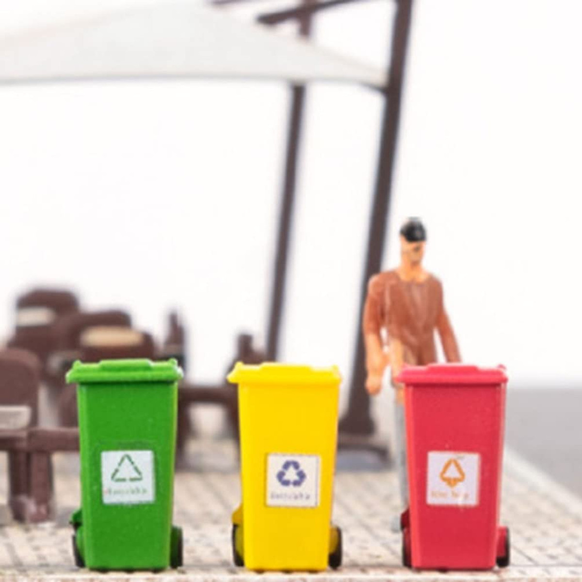 Yardwe 5pcs Garbage Cans Trash Can 1: 100 Mini Curbside Vehicle Garbage Bin Recycle Can Rubbish Storage Bin Kids Learning Educational Micro