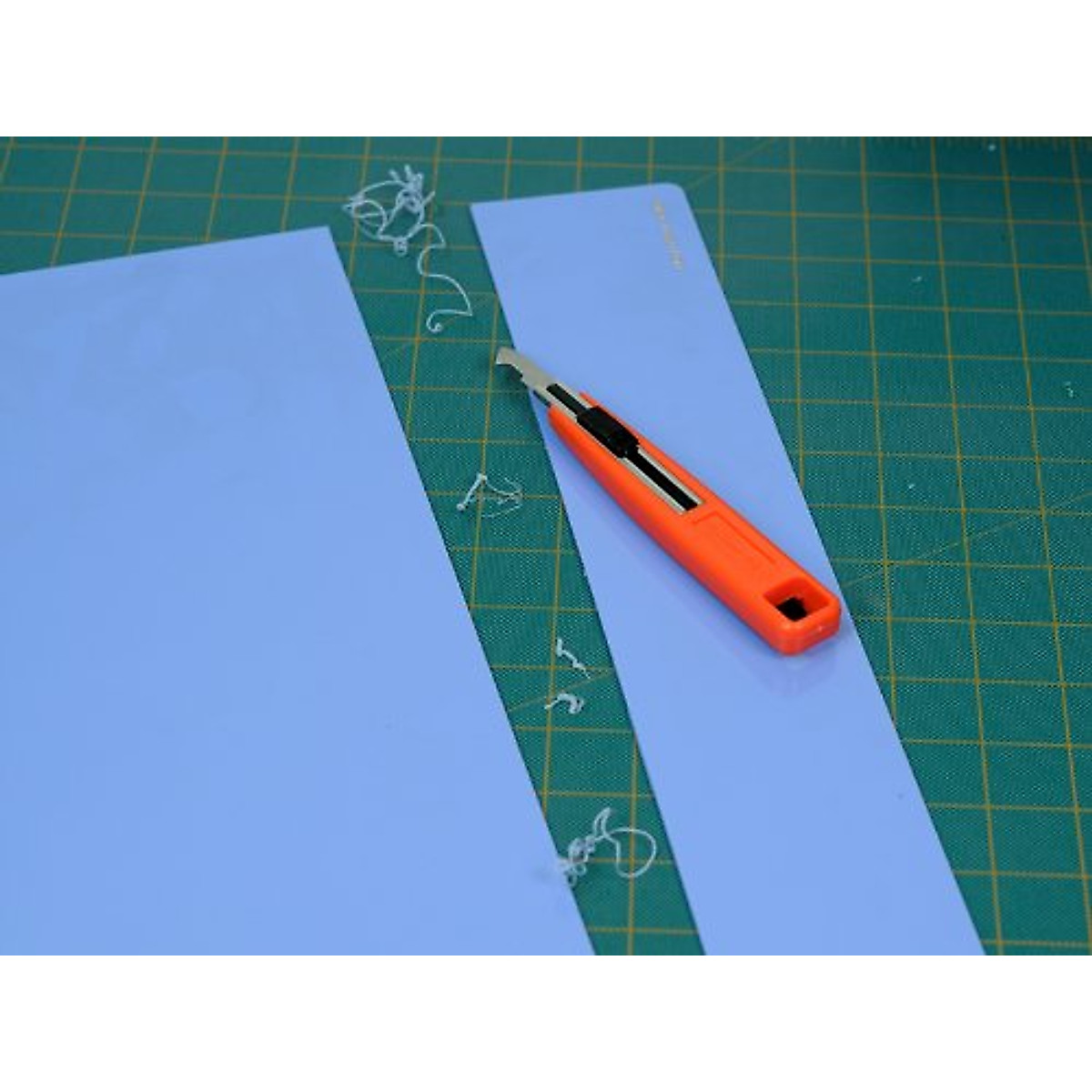 NT Cutter Multi-Use Plastic Cutter with Plastic Cutting Blade and Precision Knife Blade, 1 Cutter (M-500P)