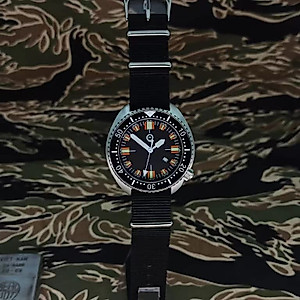 QM Diver 300M Mens WatchSwiss Swiss Movment Analog Stainless Steel Vintage Classcial Ceramic Bezel Saphire Glass 8022 (SM8022D)