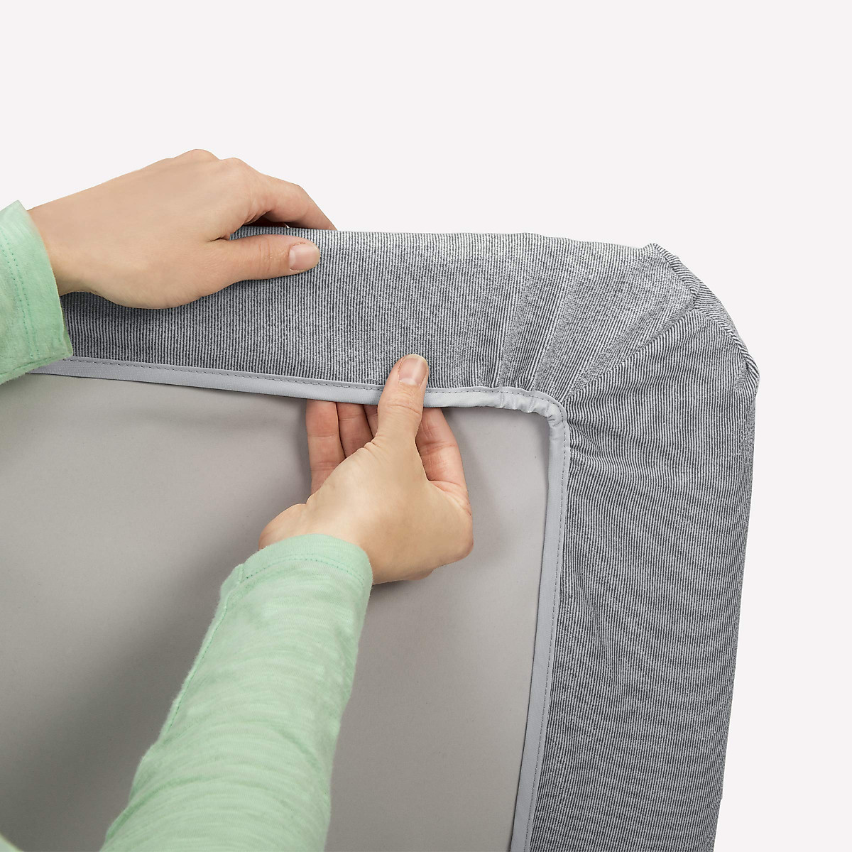 Chicco LullaGo Bassinet Sheets - White 2-Pack | White