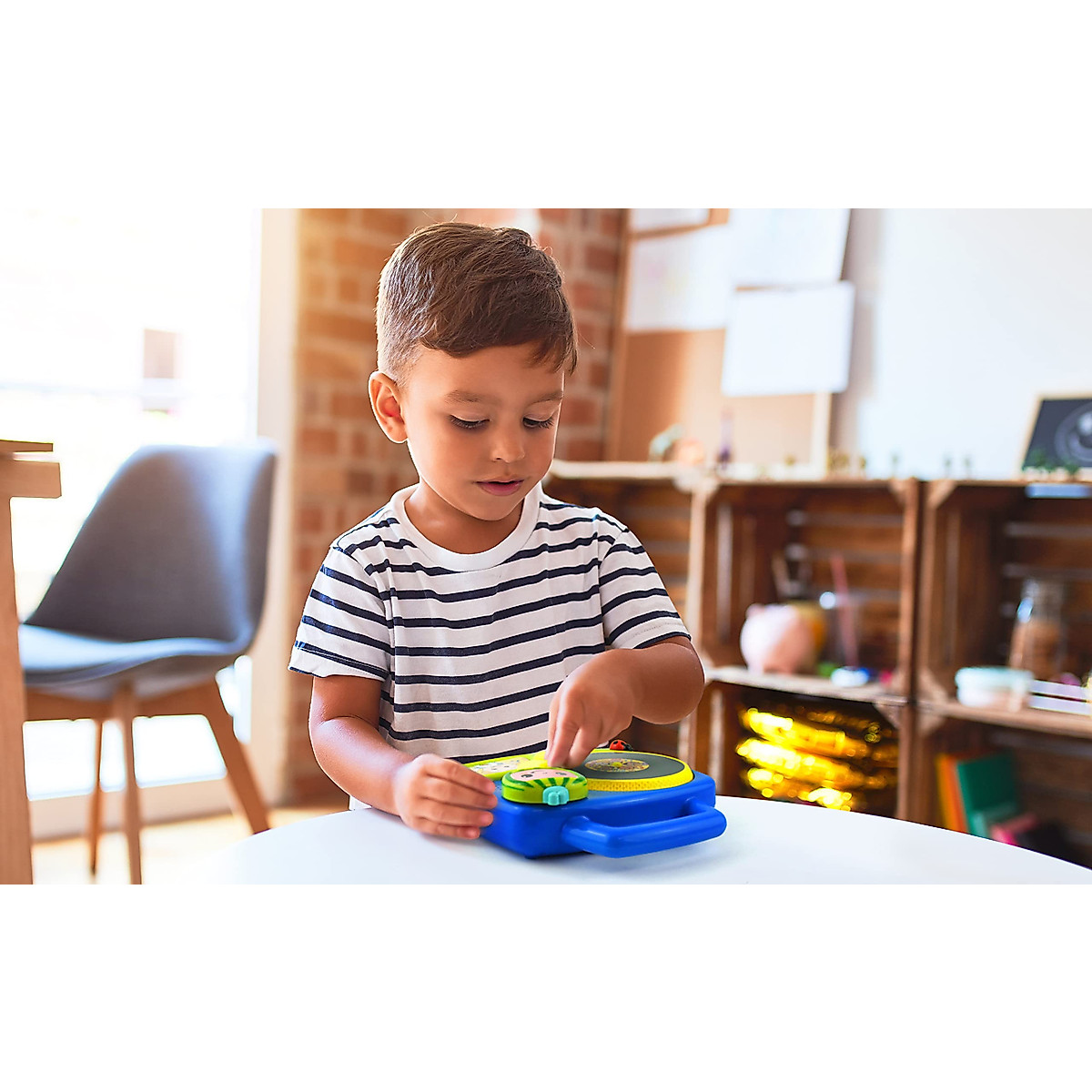 eKids Cocomelon Toy Turntable for Toddlers with Built-in Nursery Rhymes and Sound Effects for Fans of Cocomelon Toys