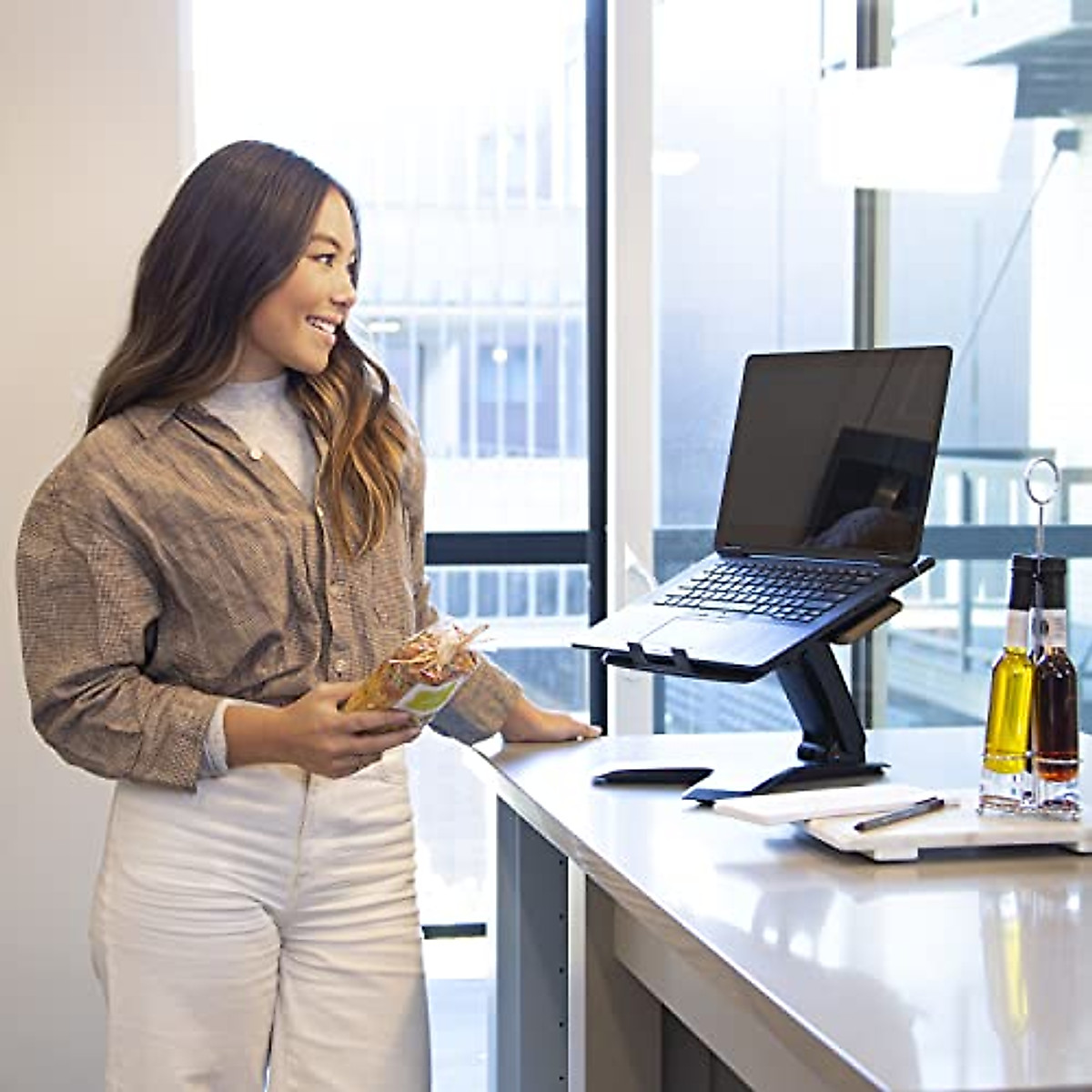 Ergotron – Neo-Flex Elevated Laptop Stand for Desk, 6 Inch Adjustable Height – for Laptops up to 21 Inches – Black