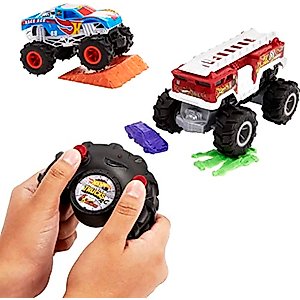 Hot Wheels RC Monster Trucks 2-Pack, 1 Race Ace & 1 HW 5-Alarm in 1:24 Scale, Full-Function Remote-Control Toy Trucks