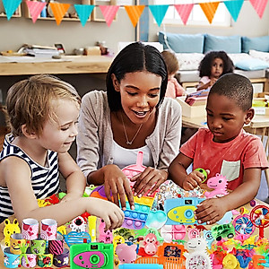 600 Pack Party Favors for Kids 8-12, Fidget Toys Set Sensory Toys Anxiety for Kids and Adults Autism Birthday Gift Classroom Prizes Treasure Box Goodie Bag Stuffers Halloween Christmas Stocking